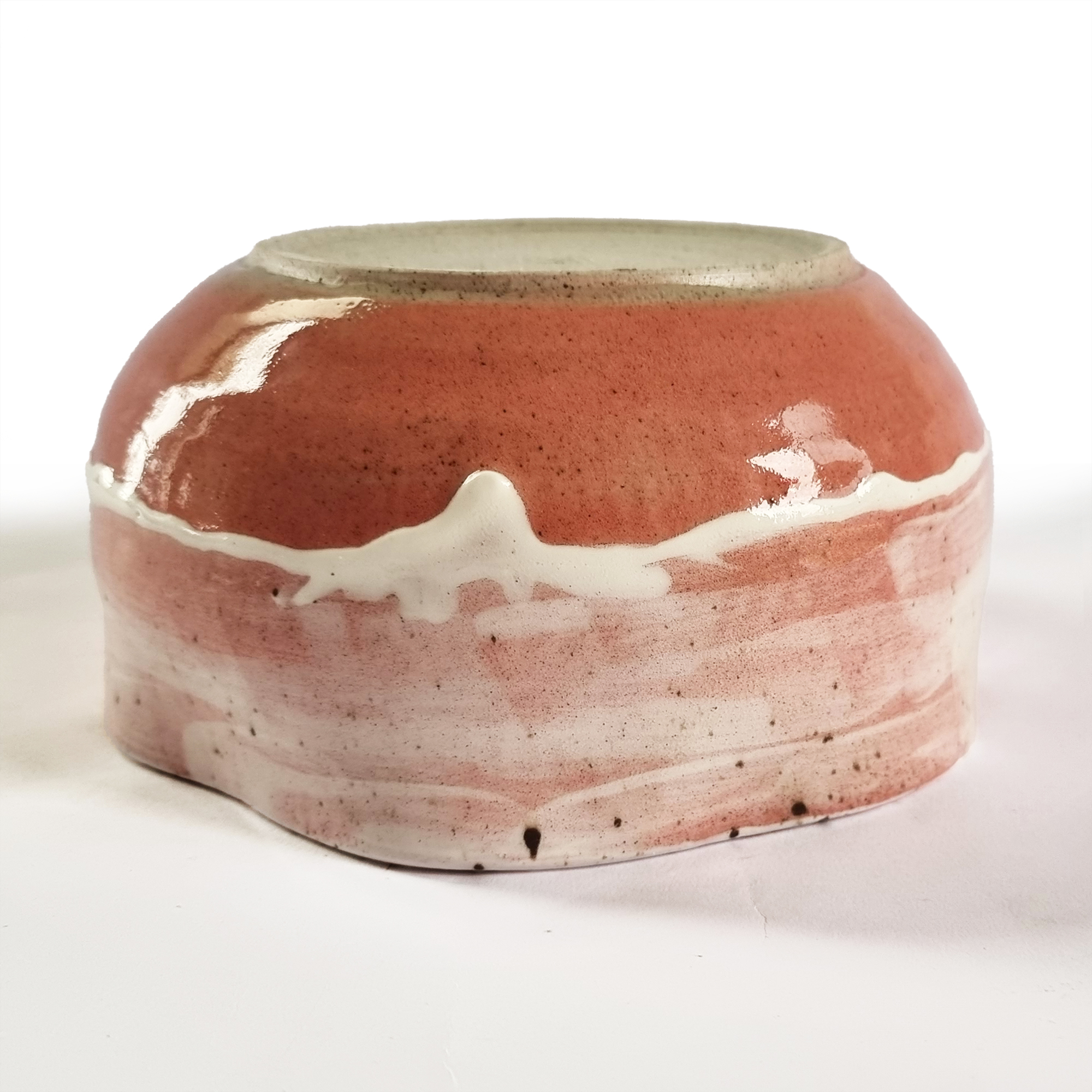 'Full Bloom' Medium Bowl with spout Handmade by EKO